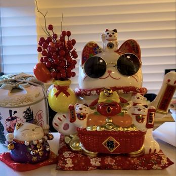 UZU REVOLVING SUSHI - Updated March 2025 - 440 Photos & 210 Reviews ...