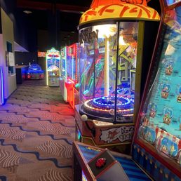 1UP ENTERTAINMENT + SOCIAL - Updated July 2025 - 102 Photos & 44 ...