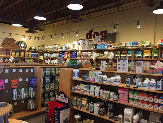 PET PLANET - COUNTRY HILLS TOWN CENTRE - Updated December 2025 - 450 ...