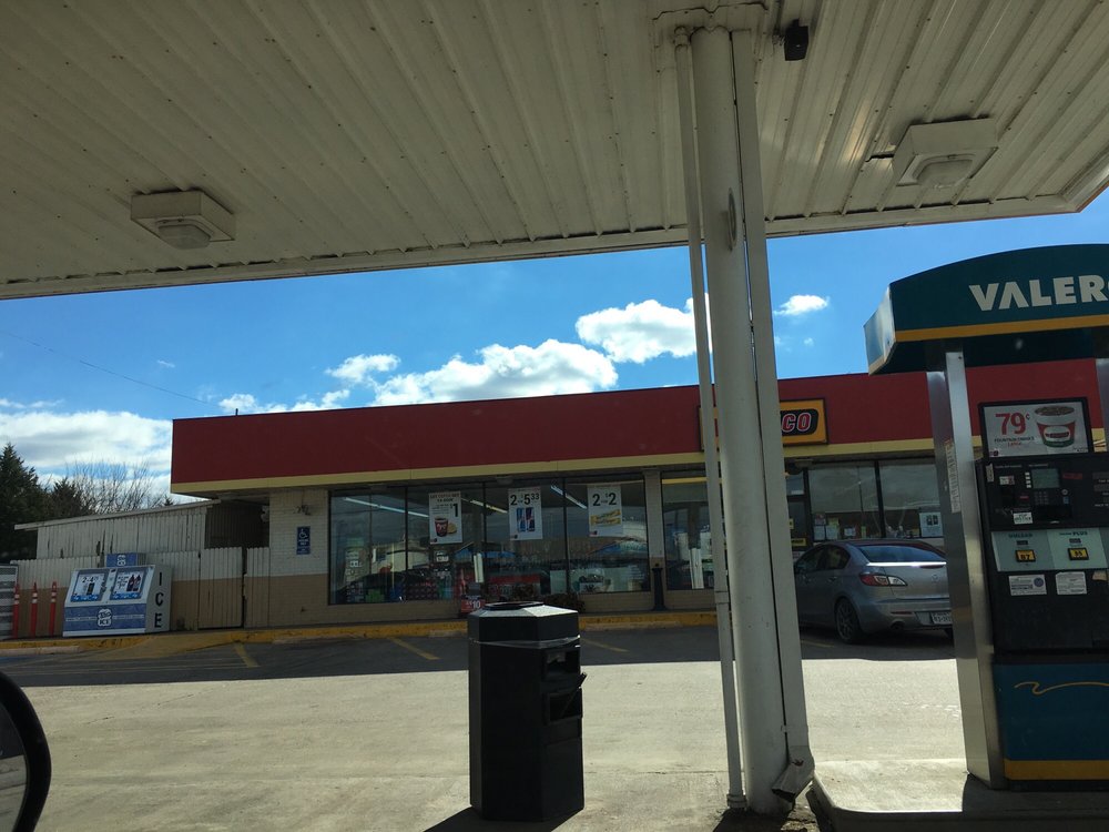 FOOD FAST CONVENIENCE STORE 63 - Updated August 2025 - 2309 W Main St ...