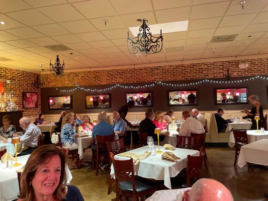 CHEZ MARIE FRENCH BISTRO - Updated May 2026 - 152 Photos & 174 Reviews ...
