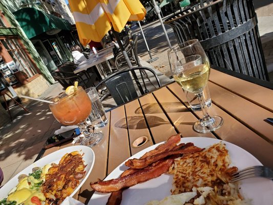 METRO CITY RESTAURANT & BAR - Updated May 2024 - 322 Photos & 207 ...