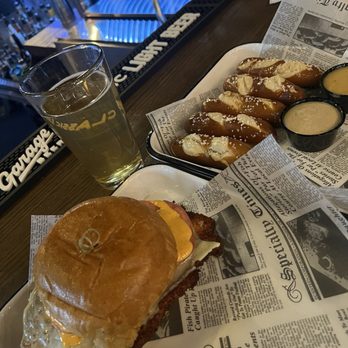 HOMEFIELD - Updated October 2025 - 24 Photos & 11 Reviews - 1312 ...