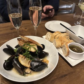 INDIGO CROW - Updated January 2025 - 296 Photos & 343 Reviews - 4515 ...