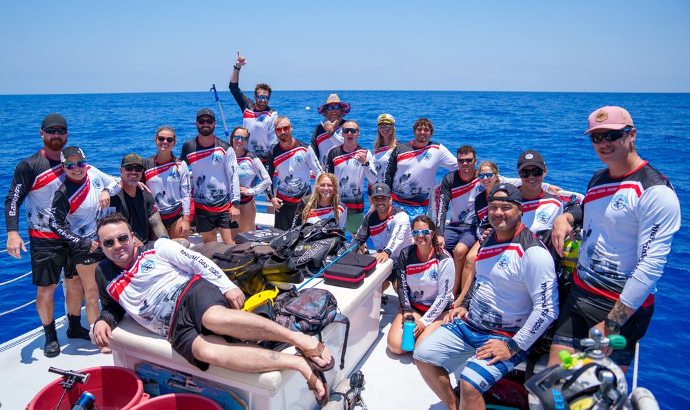 CAPT. HOOK’S DIVE KEY WEST - Updated January 2026 - 60 Photos & 78 ...