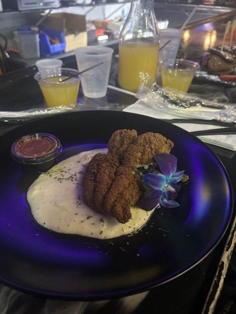 EUPHORIA RESTAURANT & LANES - Updated October 2025 - 16 Photos - 1812 E ...