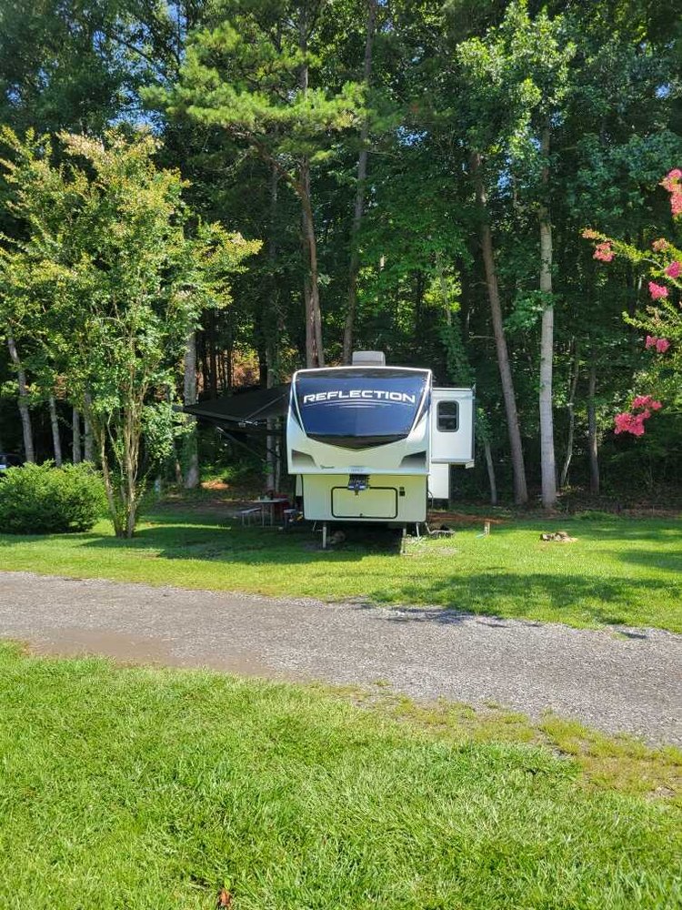 PERSIMMON CREEK - 17 Photos - 200 Sunny Point Rd, Murphy, North ...