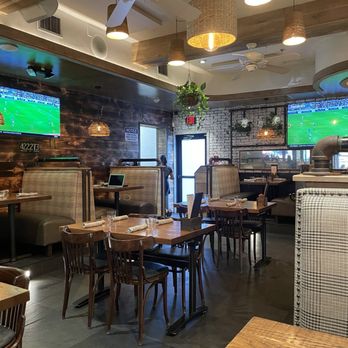 LAYLA’S AMERICAN TAVERN - Updated August 2025 - 29 Photos & 30 Reviews ...