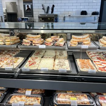 GIANT FOOD - Updated November 2025 - 80 Photos & 56 Reviews - 6364A ...