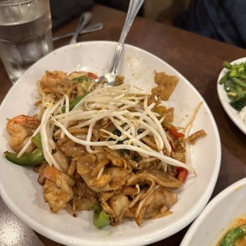 TA RA RIN THAI CUISINE - Updated January 2026 - 347 Photos & 666 ...