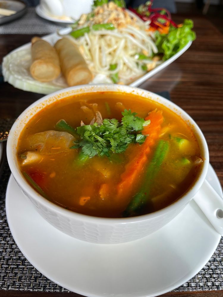 THAI TABLE - 44 Photos & 16 Reviews - 5221 Buckeystown Pike, Frederick ...