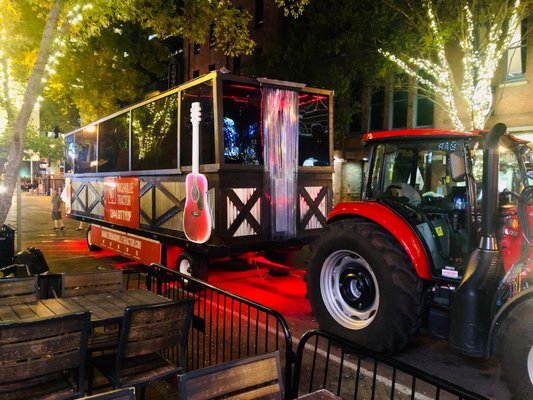 THE NASHVILLE TRACTOR - 52 Photos & 66 Reviews - 230 Cumberland Bend ...