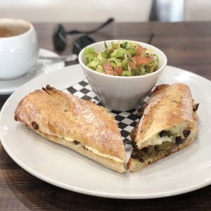 ESSO MEDITERRANEAN BISTRO - 122 Photos & 292 Reviews - Middle Eastern ...