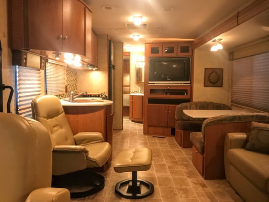 I 35 RV SUPER CENTER - Updated January 2026 - 36 Photos & 27 Reviews ...