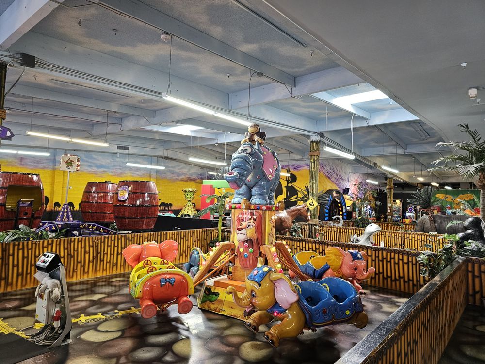 PARTY JUNGLE - Updated October 2025 - 157 Photos & 202 Reviews - 12046 ...