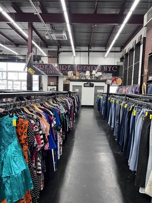 L TRAIN VINTAGE - Updated January 2026 - 34 Photos & 40 Real Reviews ...