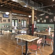 THE B.A. COLONIAL - 151 Photos & 40 Reviews - 818 W Kenwood Dr ...