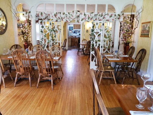 DERBY LINE VILLAGE INN - 108 Photos & 48 Reviews - 440 Main St, Derby ...