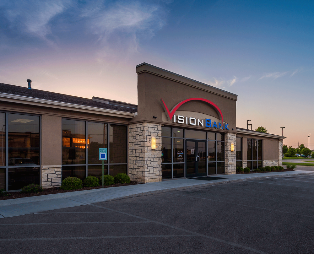 VISIONBANK - Updated May 2026 - 3031 SW Wanamaker Rd, Topeka, Kansas ...