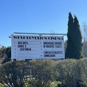 BLACKSTONE VALLEY 14 CINEMA DE LUX - Updated July 2024 - 17 Photos & 76 ...