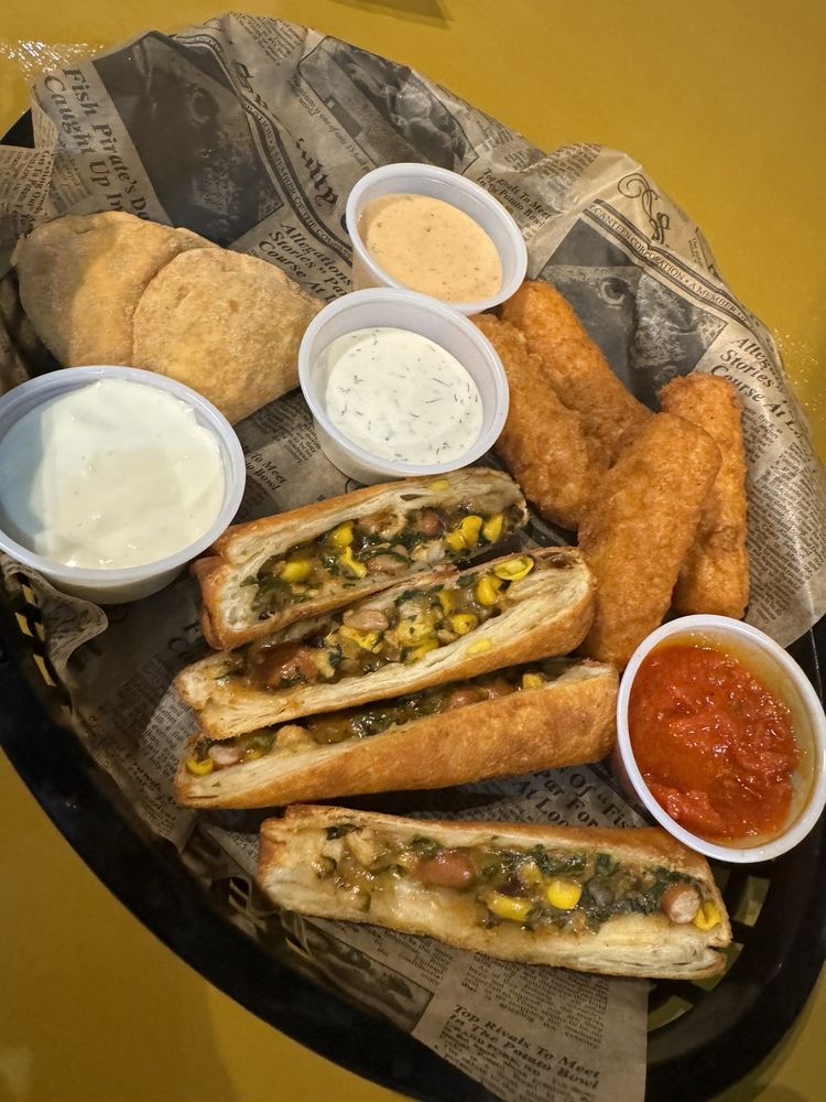 CAJUN CORNER SPORTS BAR & GRILL - Updated November 2024 - 47 Photos ...