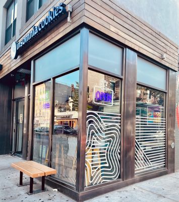 INSOMNIA COOKIES - Updated December 2025 - 96 Photos & 113 Reviews - 32 ...