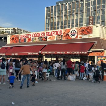 MUNICIPAL FISH MARKET AT THE WHARF - Updated July 2024 - 81 Photos & 36 ...