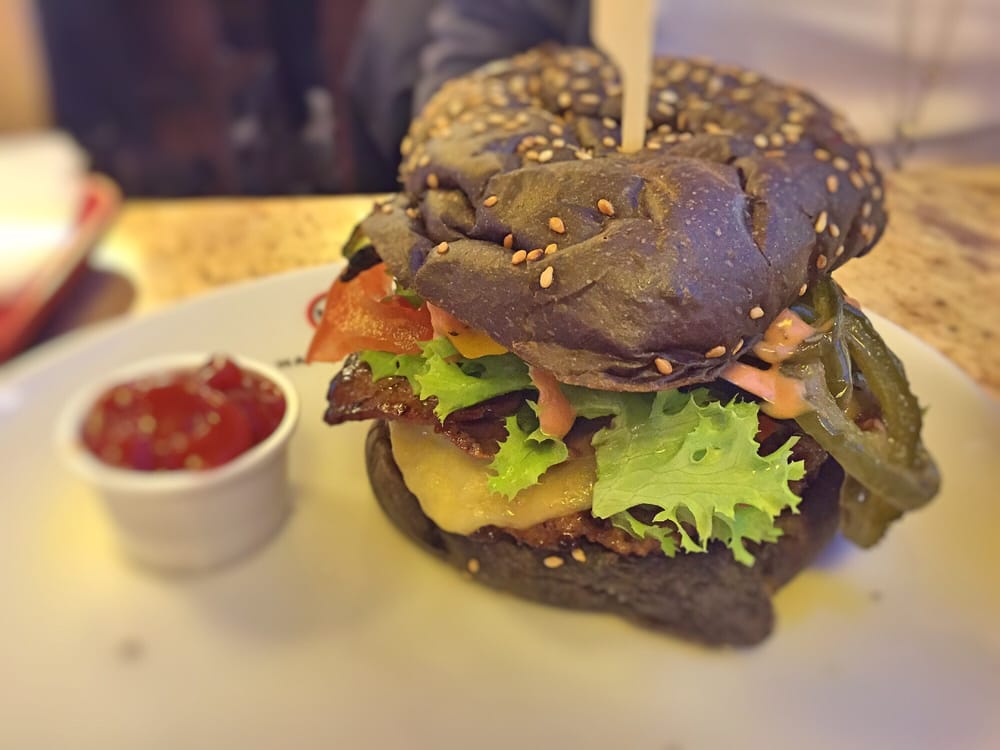 HASIR BURGER - 14 Photos - Leipziger Platz 12, Berlin, Germany ...