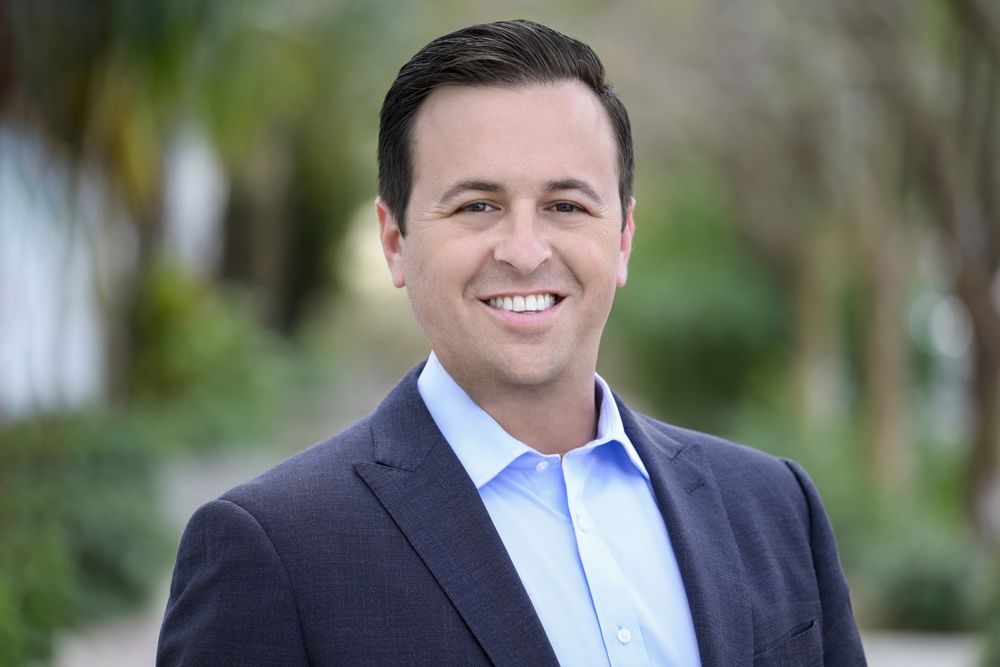 ERIC BROAD REAL ESTATE - Updated August 2025 - 133 Photos - 9585 ...