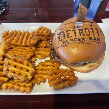 DETROIT BURGER BAR - Updated December 2025 - 151 Photos & 154 Reviews ...