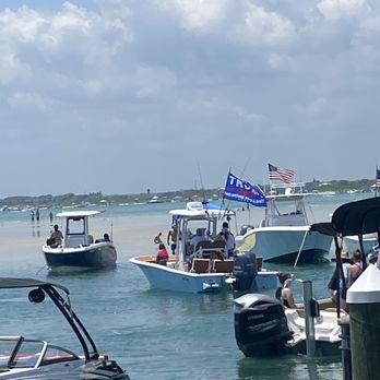 HIDDEN TREASURE RUM BAR & GRILL - Updated July 2024 - 626 Photos & 444 ...