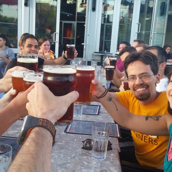 BRASSEUR DE MONTRÉAL - Updated May 2024 - 88 Photos & 58 Reviews - 1485 ...