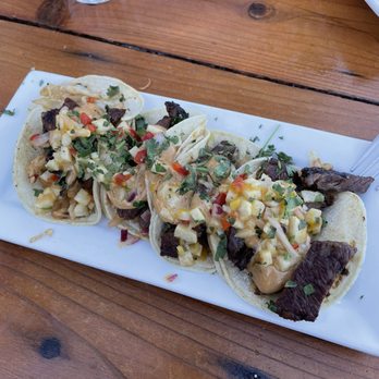 GAR WOODS GRILL & PIER - Updated March 2025 - 1700 Photos & 1609 ...