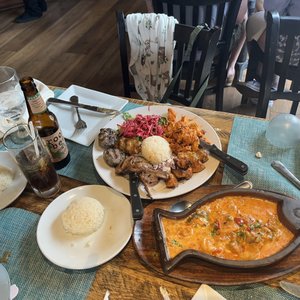 TUCKERBOX - 276 Photos & 432 Reviews - 1 S Main St, White River ...