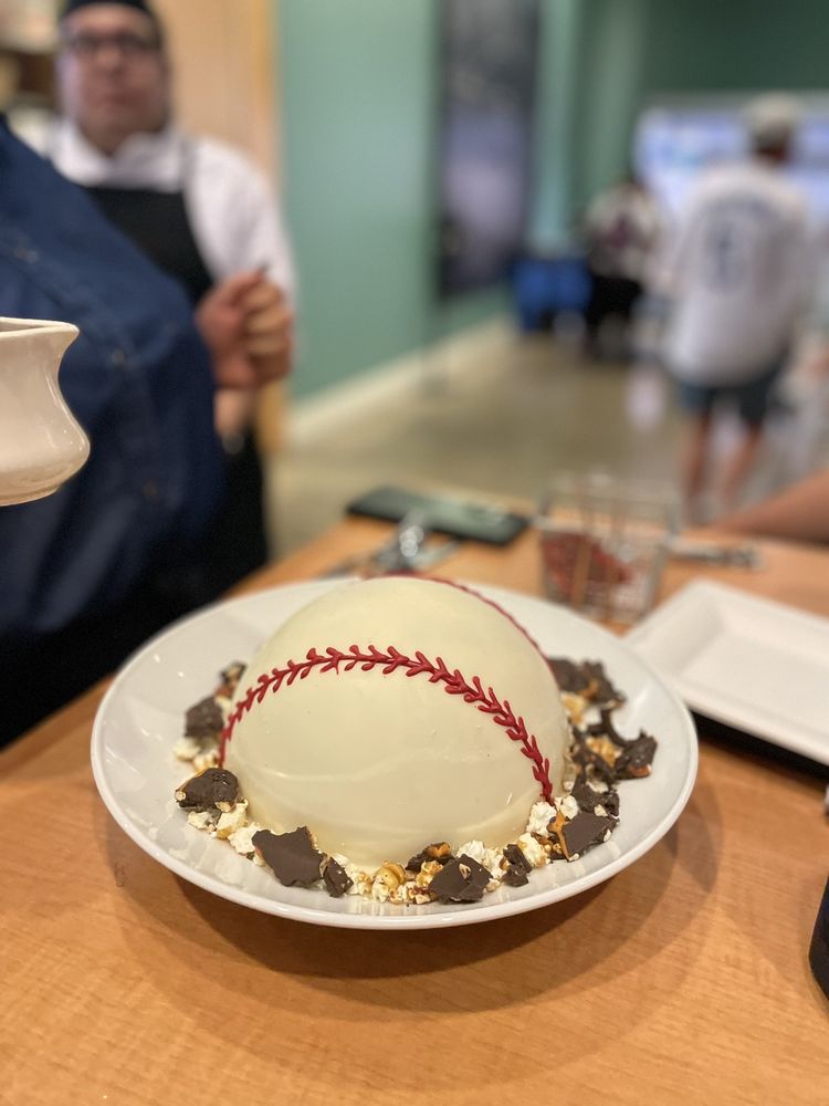 DODGER STADIUM - STADIUM CLUB - Updated April 2025 - 538 Photos & 252 ...