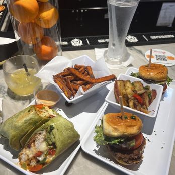 GOCHAS BREAKFAST BAR | CASCADE - 2100 Photos & 880 Reviews - 3695 ...