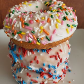 ALEX DONUT SHOP - Updated July 2025 - 42 Photos & 43 Reviews - 1824 E ...