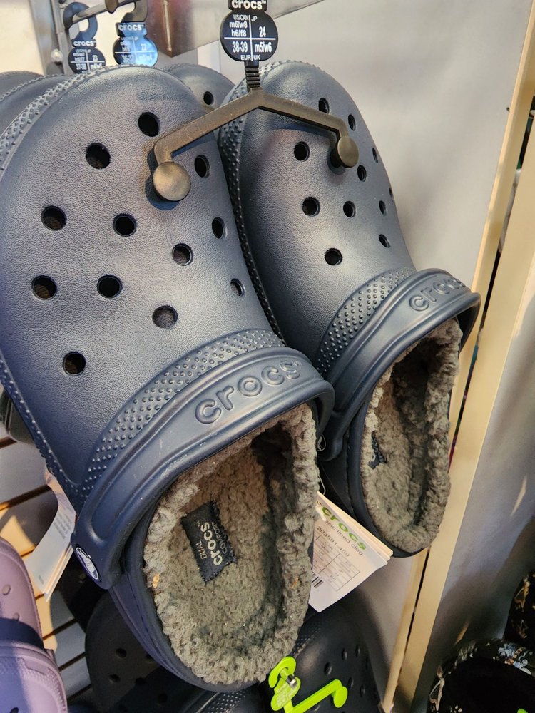 CROCS AT JOHNSON CREEK OUTLET - Updated September 2024 - 595 West ...