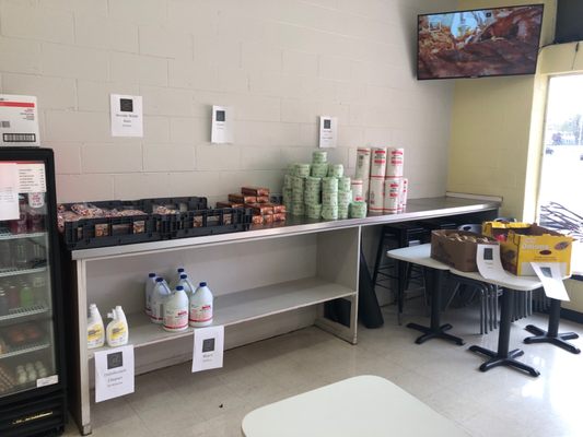 SOUTHEAST CARRYOUT - 22 Photos & 25 Reviews - 1520 S Oliver St, Wichita ...