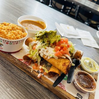 MR TACO - Updated October 2025 - 391 Photos & 530 Reviews - 2435 Main ...