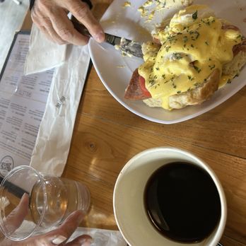 ATOMIC BISCUIT - Updated June 2025 - 82 Photos & 57 Reviews - 401 E ...