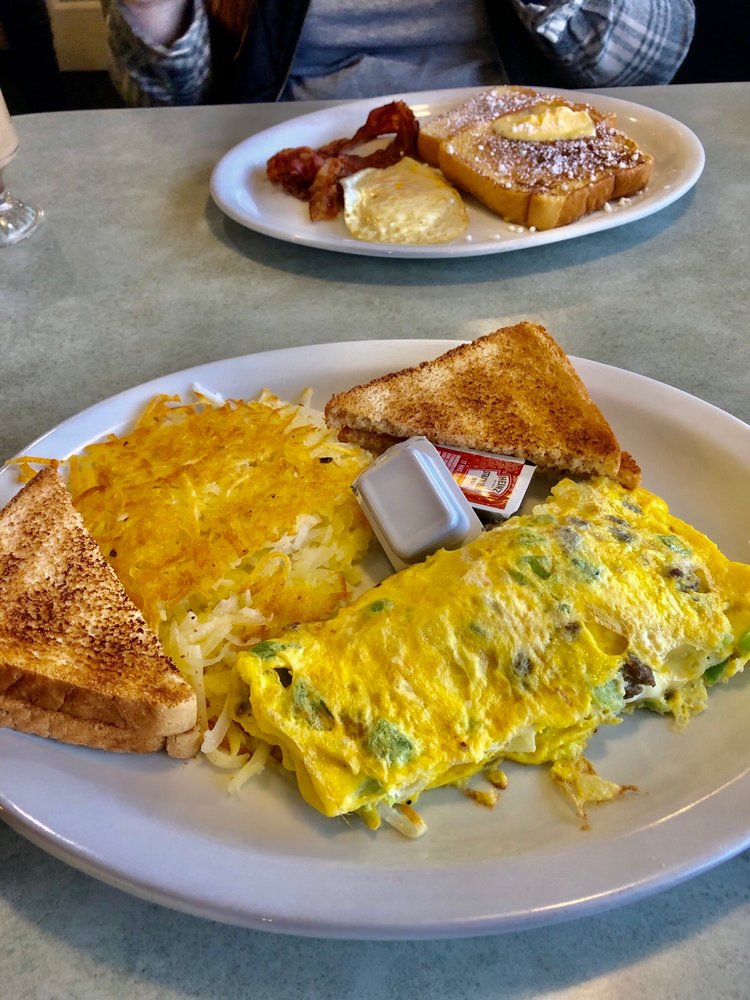 COOK’S CAFE - Updated October 2024 - 31 Photos - 207 8th St, Sheldon ...