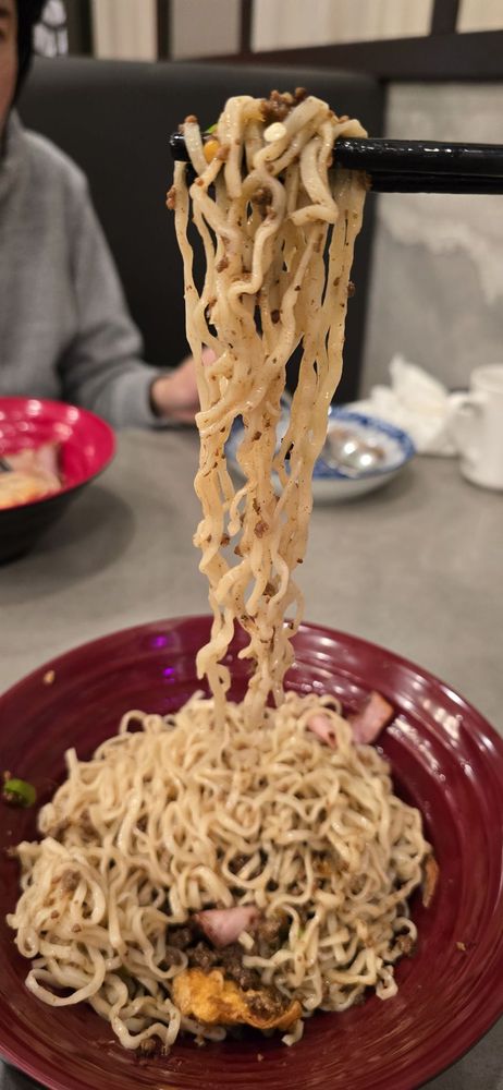 GOLDEN SMELL MEE - Updated June 2025 - 29 Photos - 142 East Pender ...