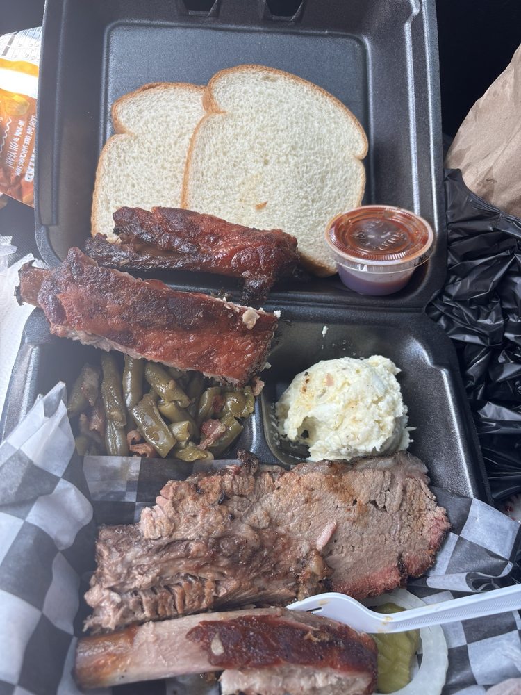RK BBQ & CATERING - Updated October 2025 - 511 East Pearl St, Goliad ...