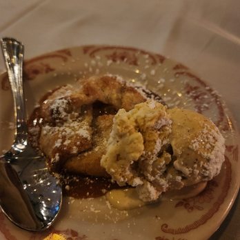 MAGGIANO’S LITTLE ITALY - Italian Restaurant in Denver, Colorado at 500 ...
