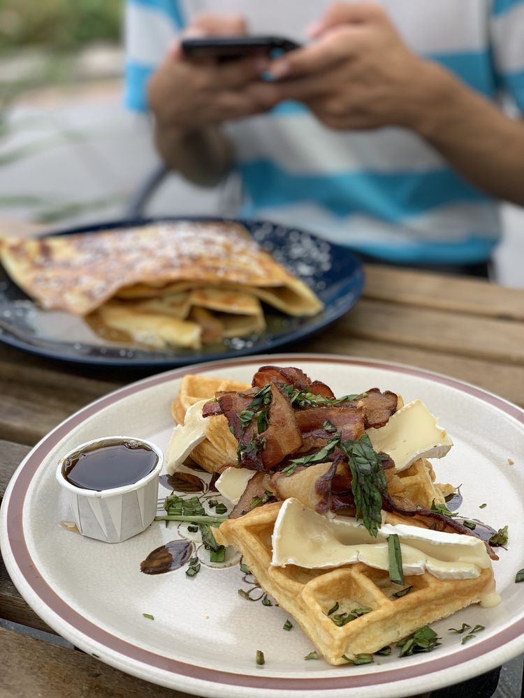 HANGAR CAFE - 644 Photos & 837 Reviews - 6261 13th Ave S, Seattle ...