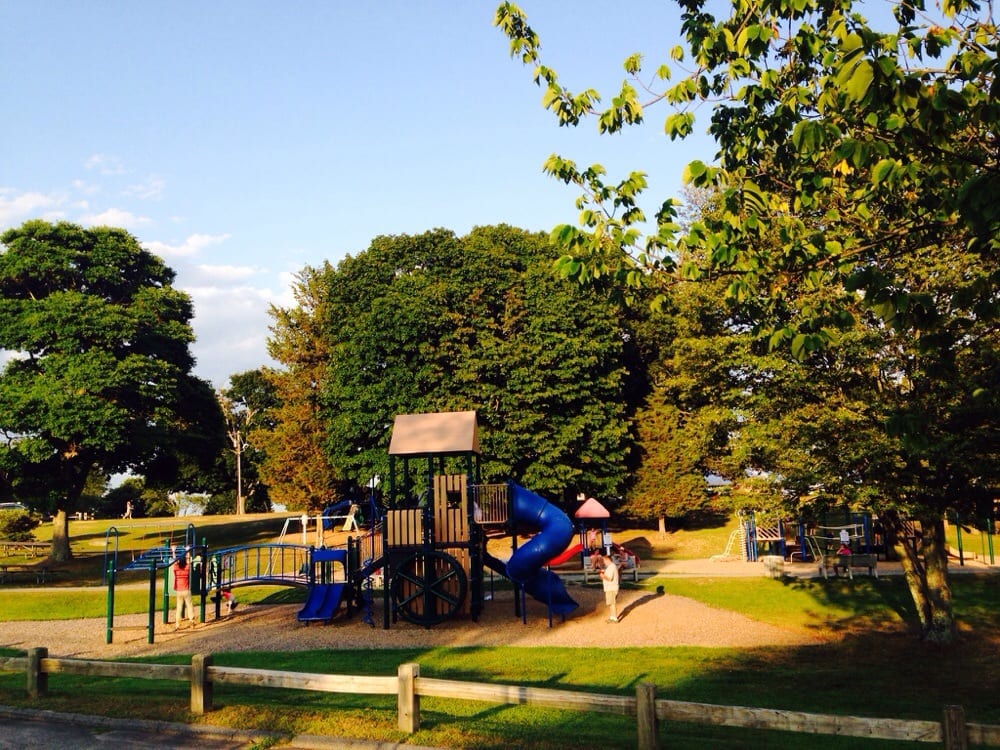 MCCOOK POINT BEACH AND PARK - 44 Photos & 10 Reviews - McCook Pl, East ...