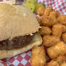 BAYVIEW BAR AND GRILL - Updated December 2025 - 31 Photos & 28 Reviews ...