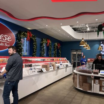 ALBANESE CONFECTIONERY - Updated July 2025 - 727 Photos & 396 Reviews ...