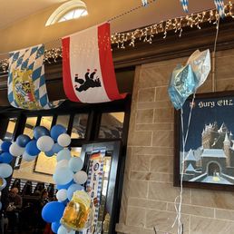 ALPINE CHEF RESTAURANT - Updated November 2024 - 273 Photos & 119 ...